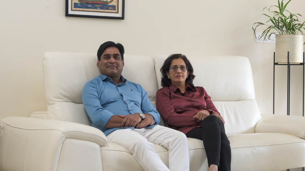 Luxury Sofas & Couches | Recliner Sofas | Dining Table Set | Simply ...